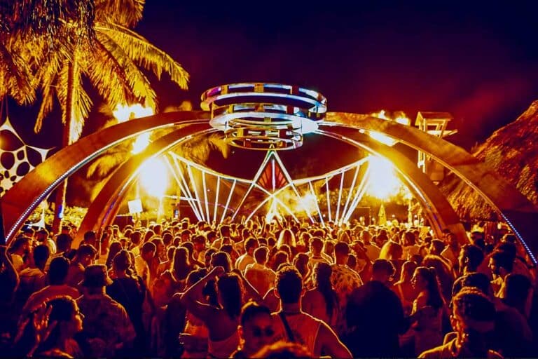 13 Bucket List Worthy Things To Do in Panama • Sol Bungalows